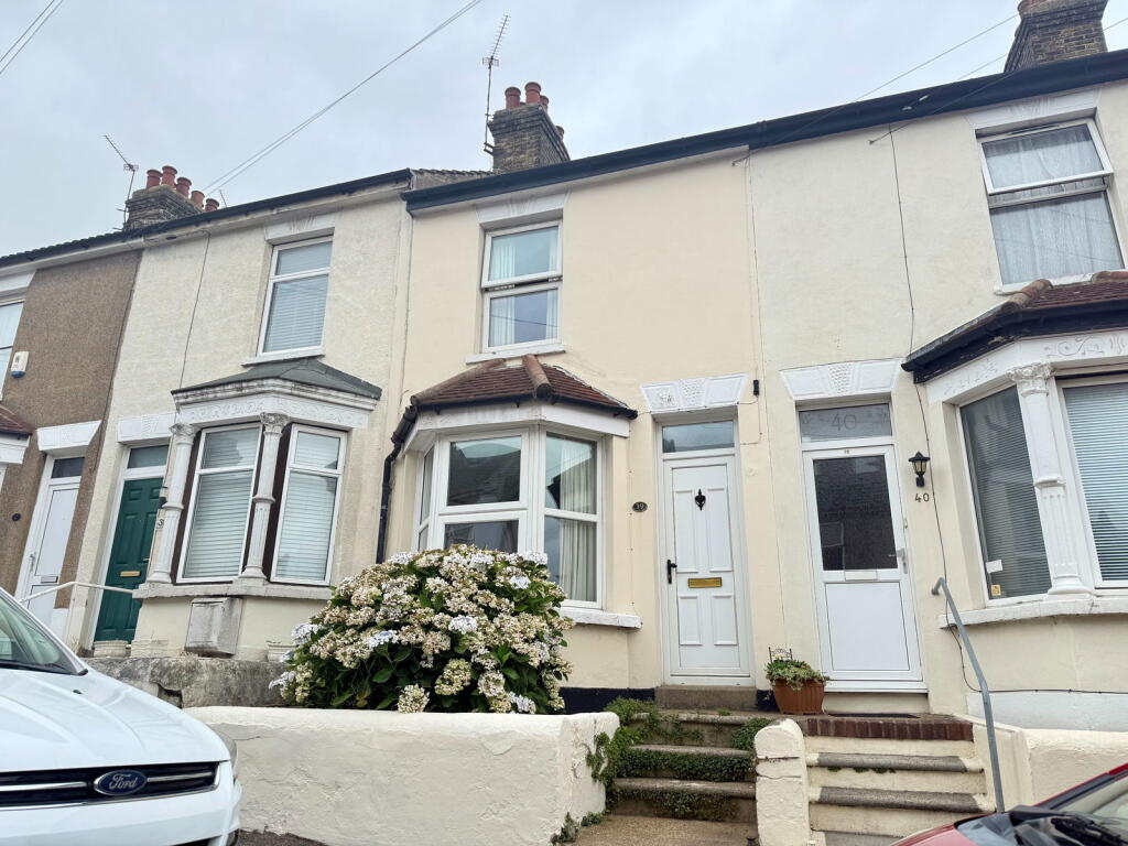 3 bedroom terraced house for sale in Bingham Road, Rochester, ME2 4JL, ME2