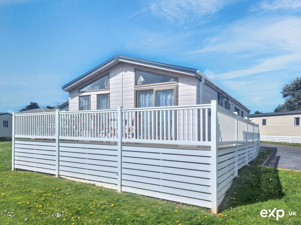 3 bedroom park home for sale in Gillard Road, Brixham, Brixham, Devon ...