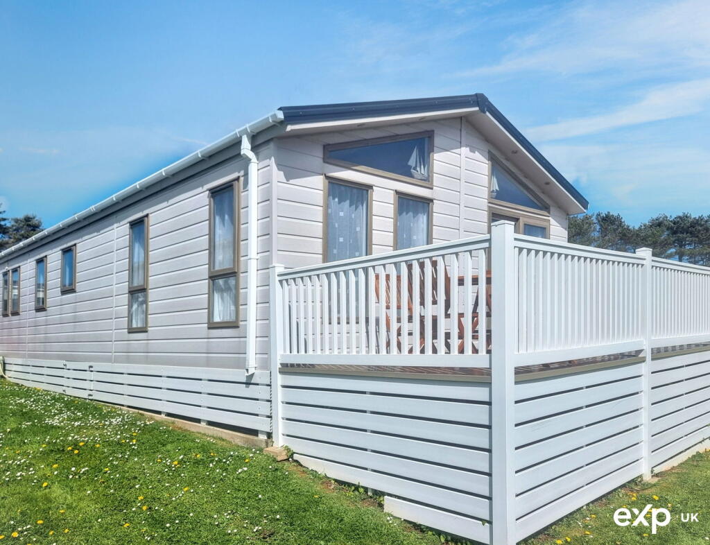 3 bedroom park home for sale in Gillard Road, Brixham, Brixham, Devon ...