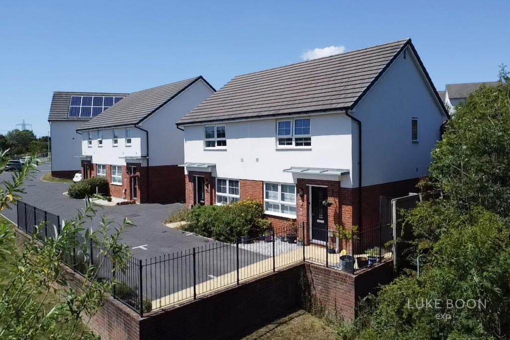 2 bedroom semi-detached house for sale in Leypark Avenue, Ivybridge ...