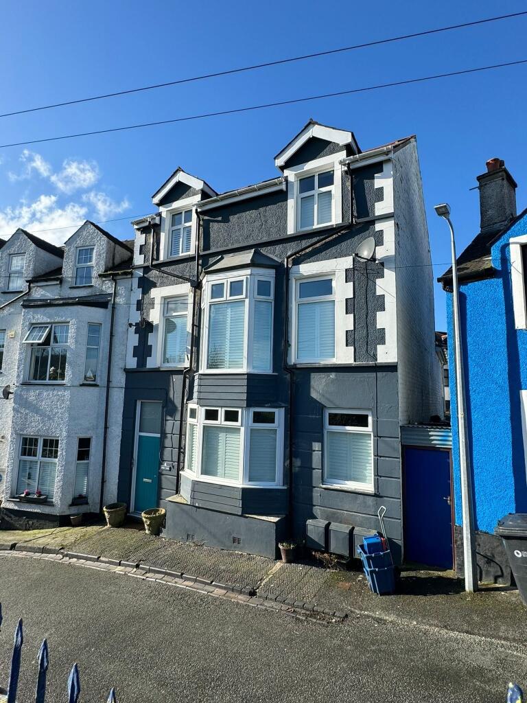 7 bedroom terraced house for sale in St. Georges Road, Menai Bridge ...