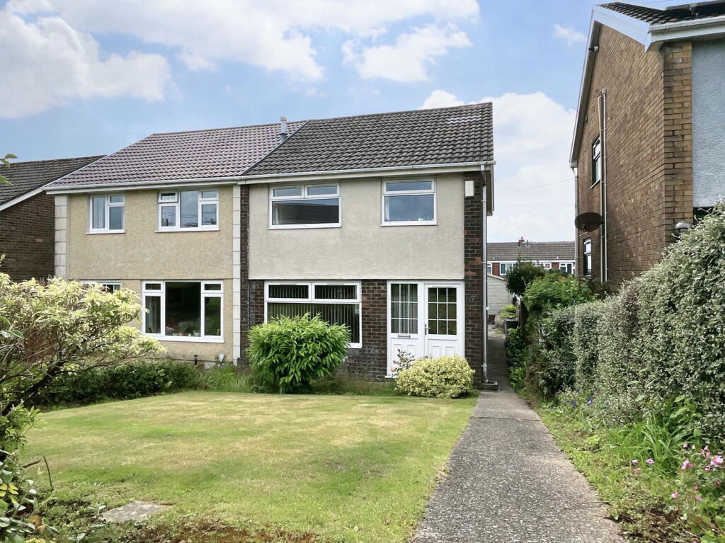3 bedroom semi-detached house for sale in Wellfield, Dunvant, Swansea ...