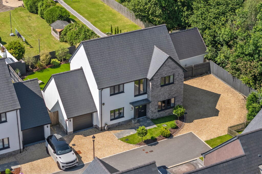 4 bedroom detached house for sale in Beaumont Grove, Upper Killay ...