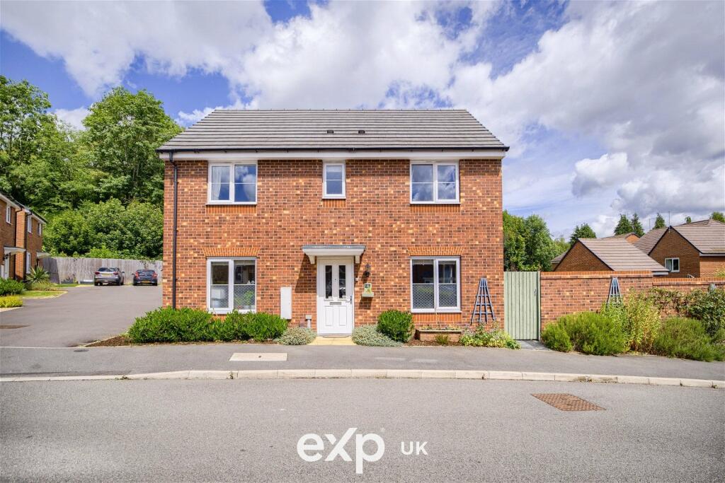 3 Bedroom Detached House For Sale In Hawker Close Longbridge Cofton