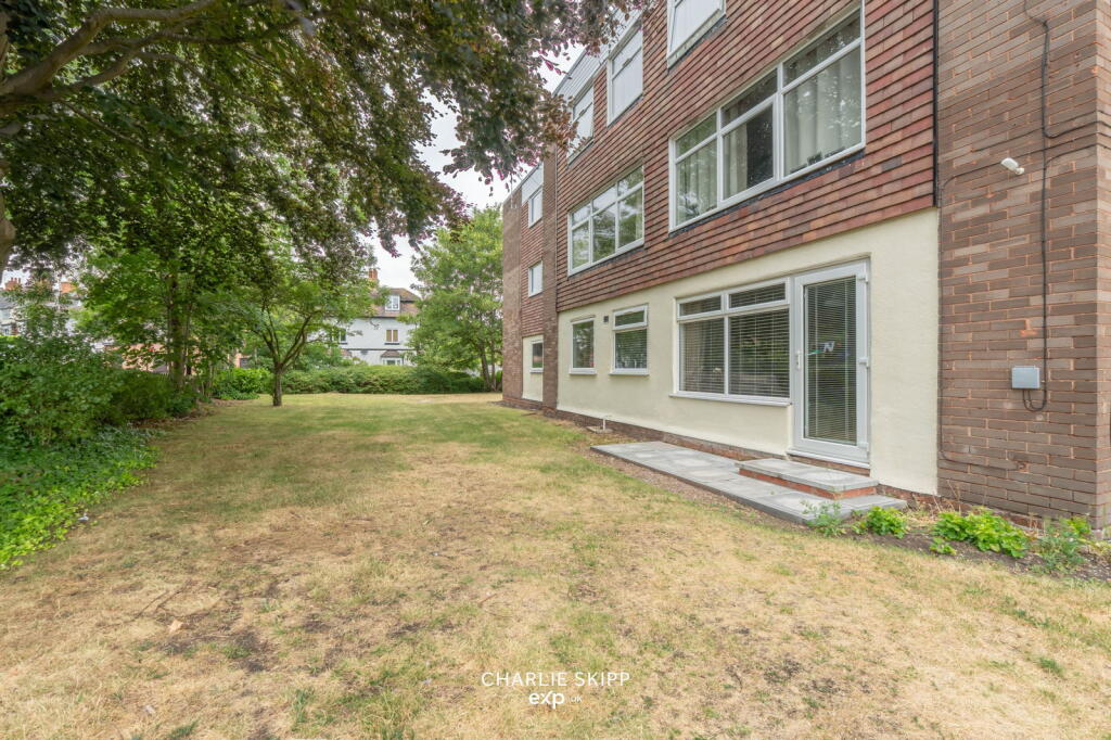 2 bedroom ground floor flat for sale in Maney Hill Road, Sutton ...