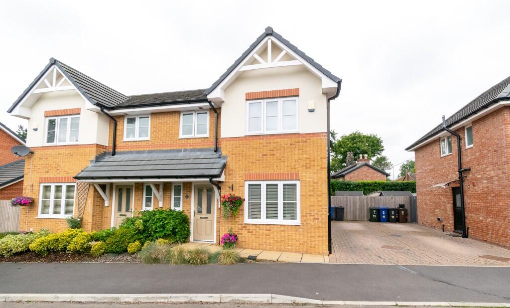 3 bedroom semi-detached house for sale in Riverside Road, Rufford, L40