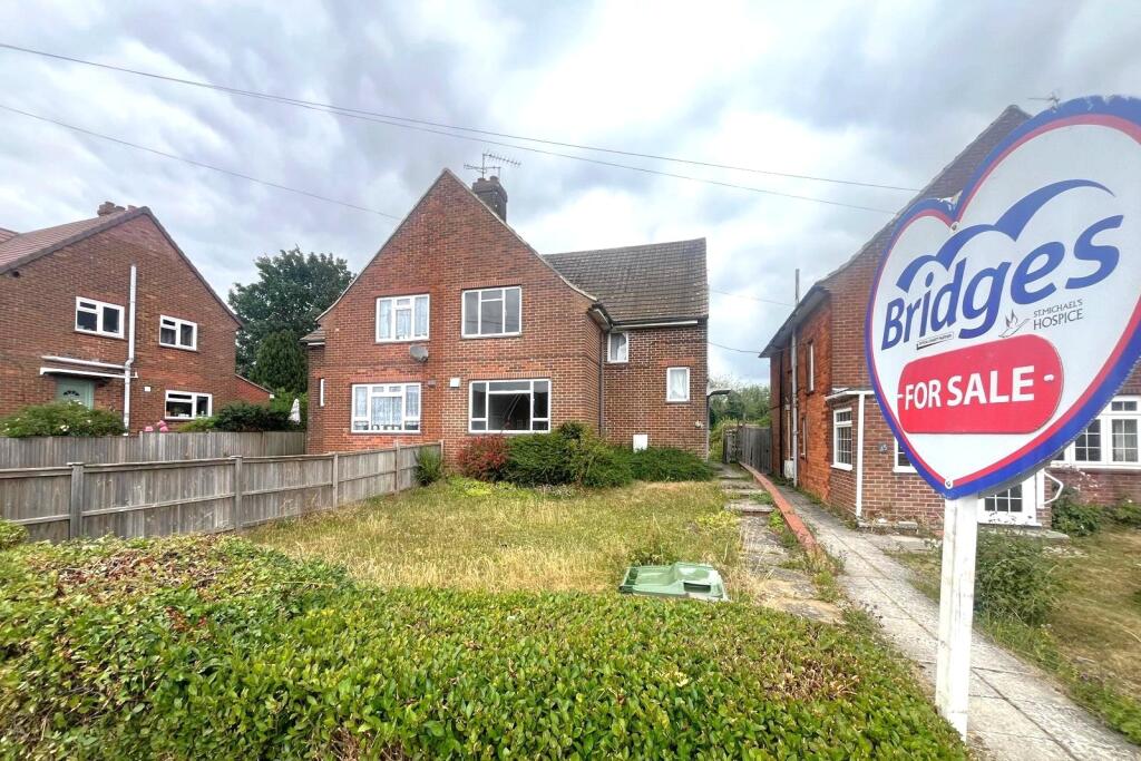 3 bedroom semi-detached house for sale in Kingsclere Road, Basingstoke ...