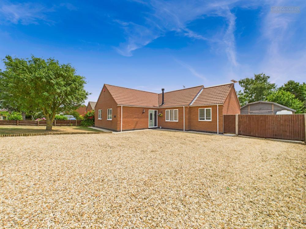 3 bedroom detached bungalow for sale in Main Road, Holbeach Drove ...