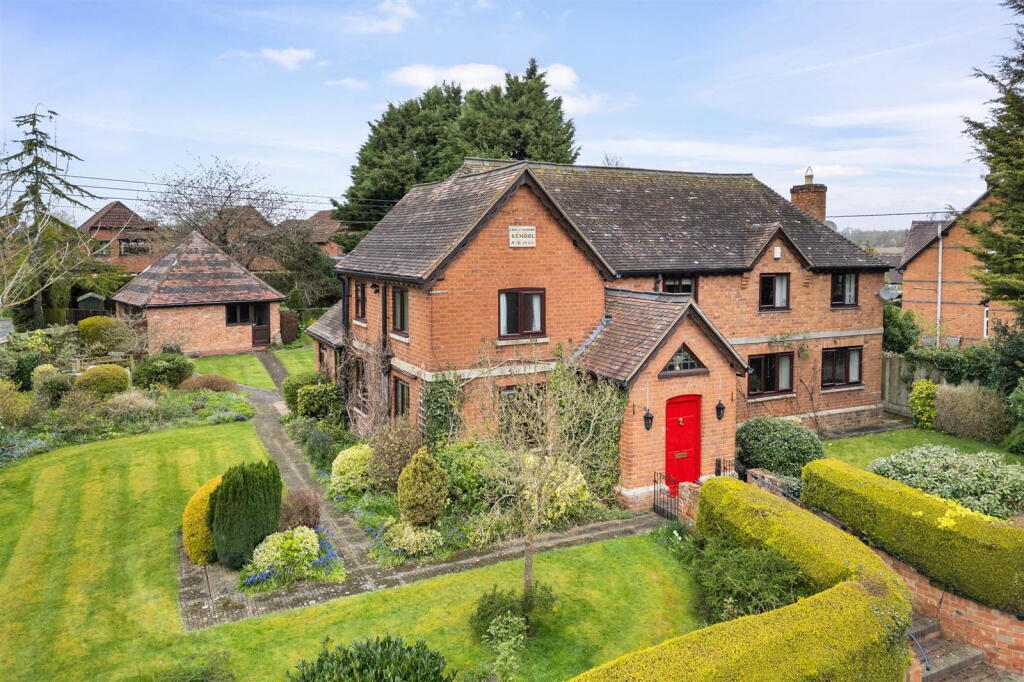 4 bedroom detached house for sale in Church Lane, Earls Croome ...