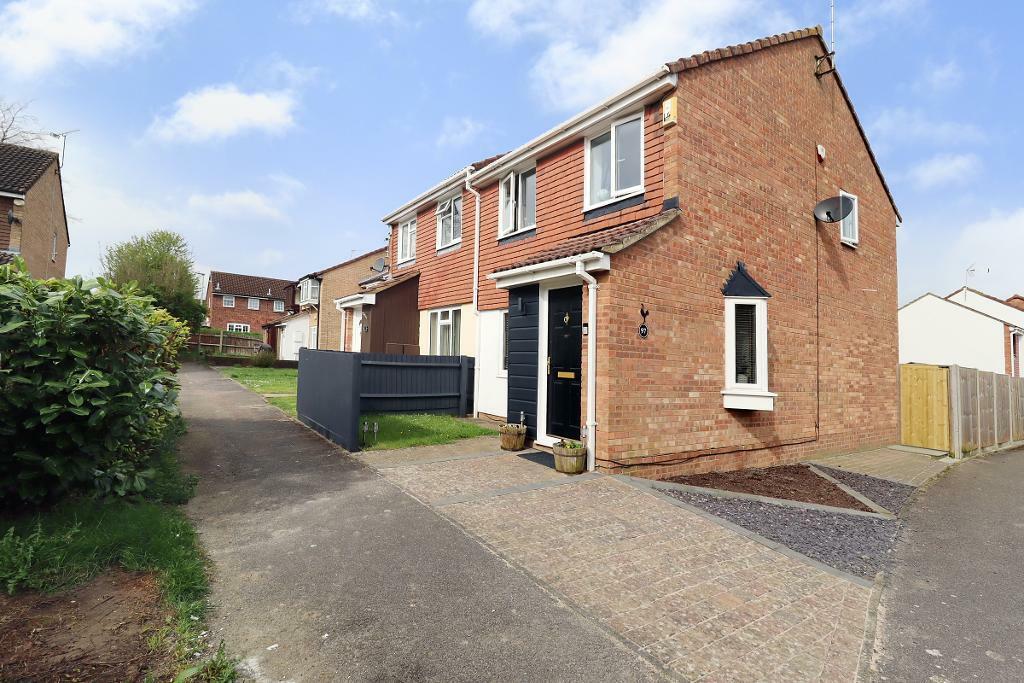 3 Bedroom Semi Detached House For Sale In Coltsfoot Green Birds Estate