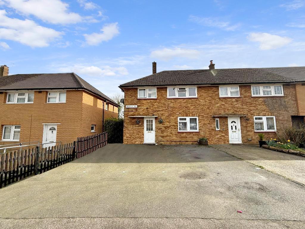 3 bedroom end of terrace house for sale in Brickly Road, Hockwell Ring ...