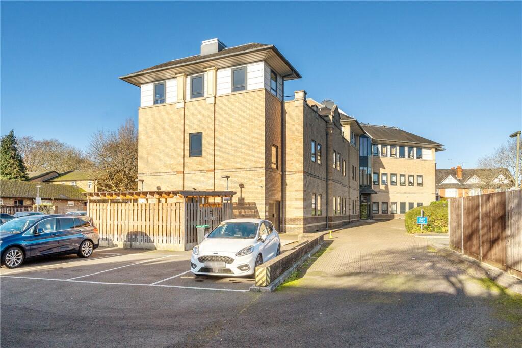 2 bedroom apartment for sale in Maybury Close, Frimley, Camberley ...