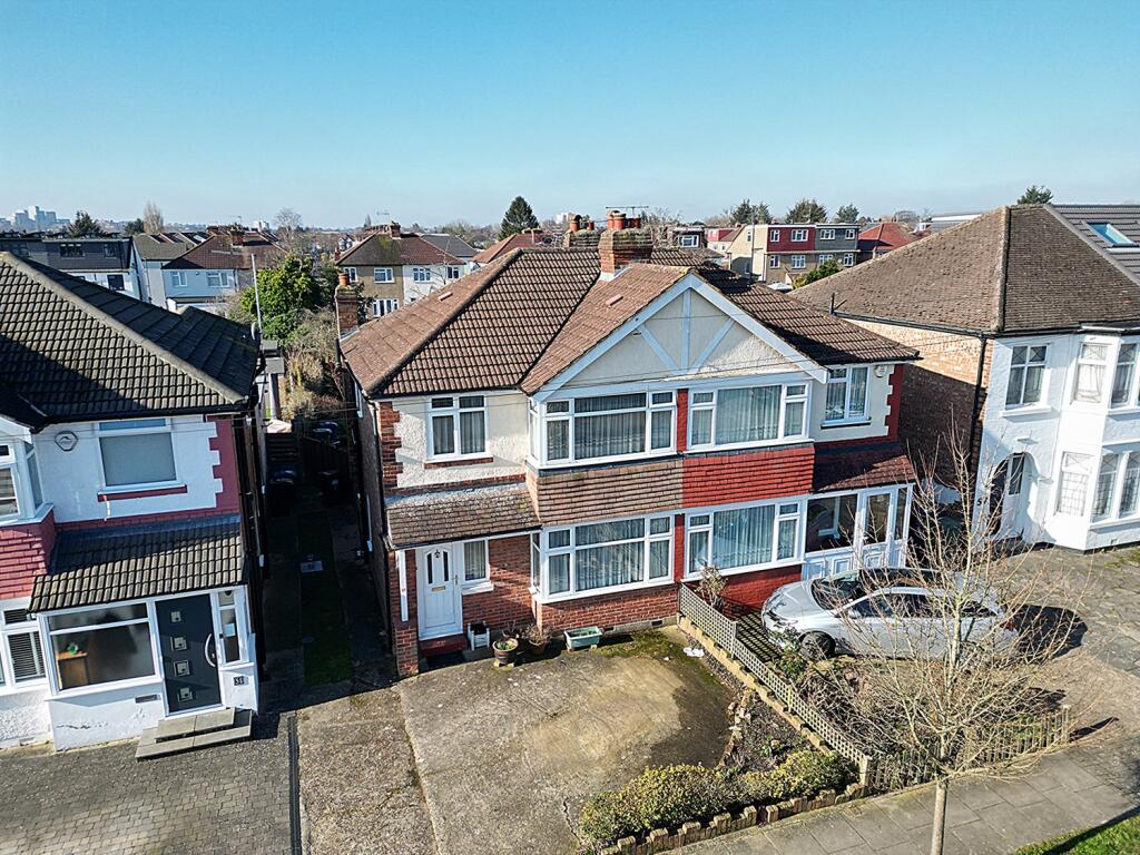 3 bedroom semi-detached house for sale in Morley Crescent West ...