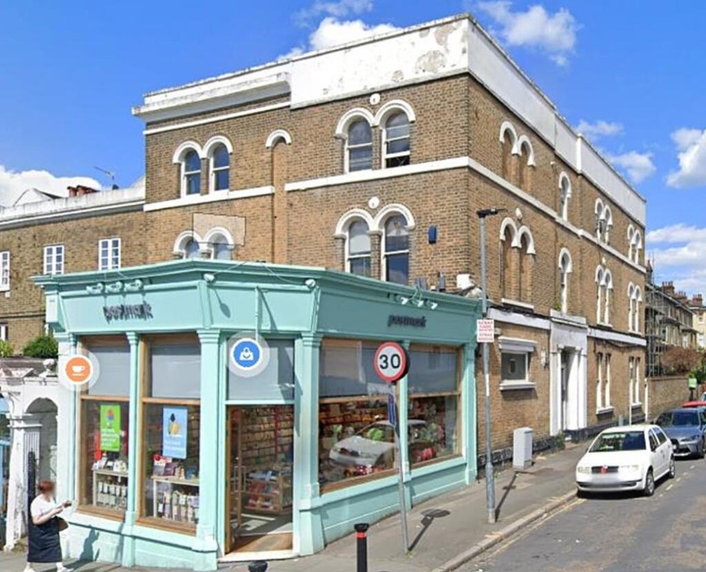 Studio flat for rent in Blackheath Village, London, SE3