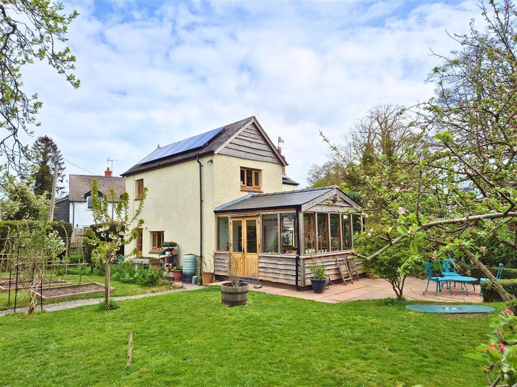 3 bedroom detached house for sale in Upper Ivington, Leominster ...