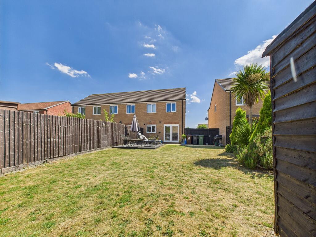 3 bedroom end of terrace house for sale in Daphne Grove, Cardea ...