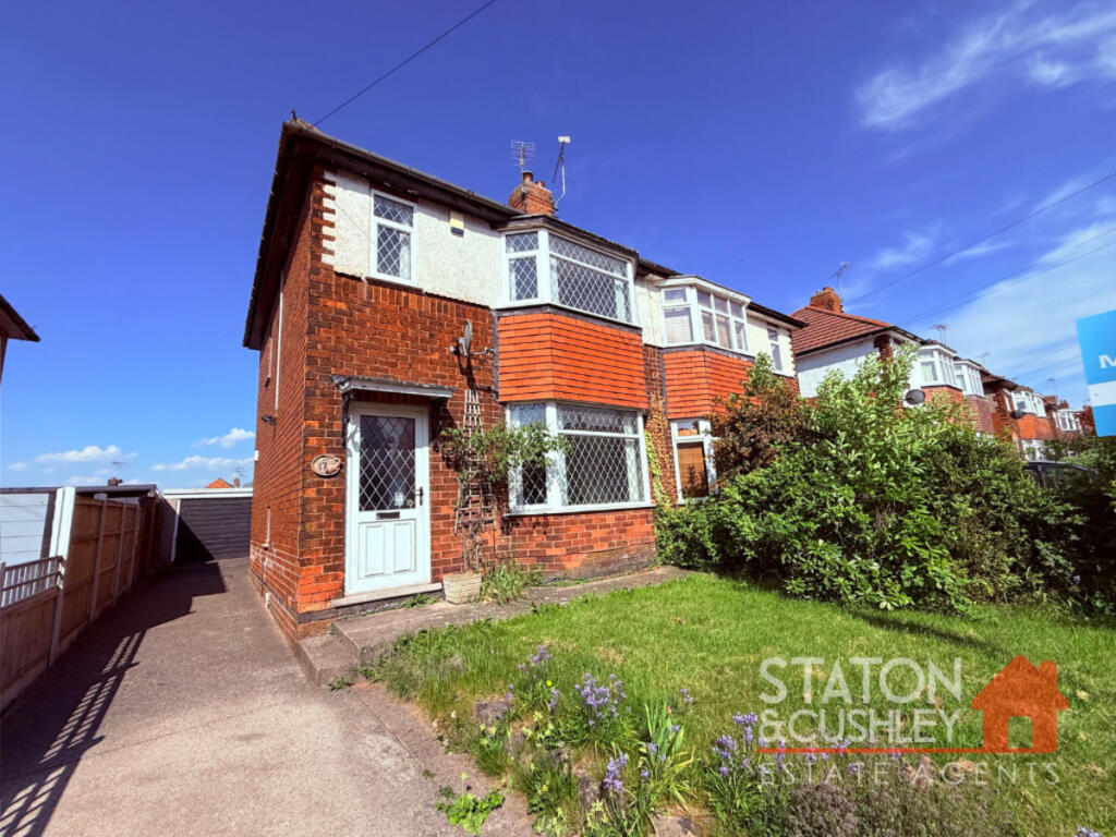 3 bedroom semi-detached house for sale in Hillsway Crescent, Mansfield ...