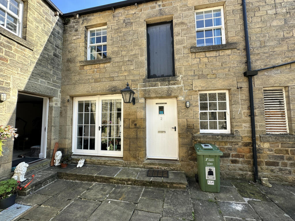 2 bedroom cottage for sale in Back High Street, Pateley Bridge, HG3