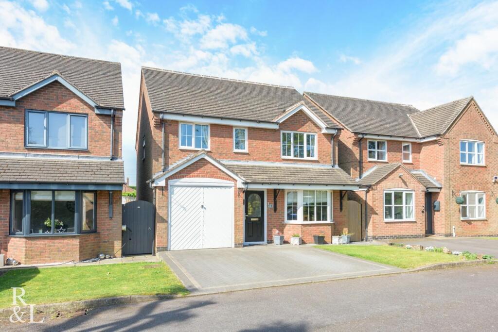 4 bedroom detached house for sale in Alice Gardens, Overseal, DE12