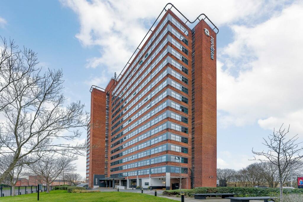 1 bedroom apartment for sale in West Point, Chester Road, Manchester, M16