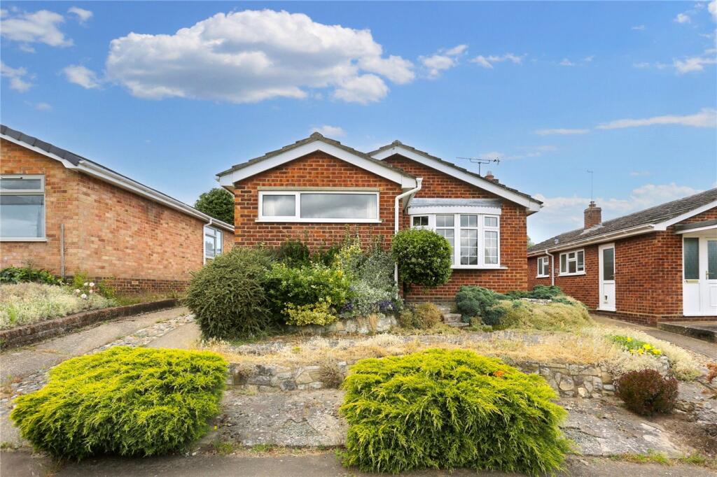 3 bedroom bungalow for sale in Rugge Drive, Eaton, Norwich, Norfolk, NR4