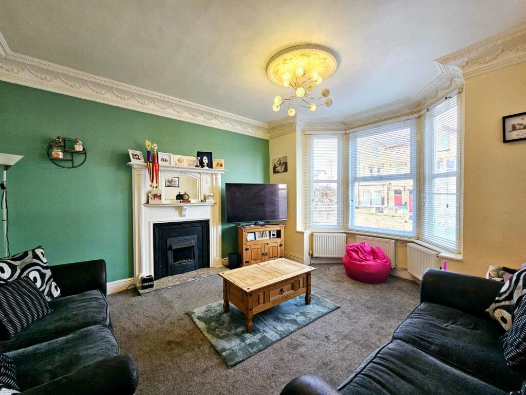 4 bedroom semi-detached house for sale in Seamer Road, Scarborough ...