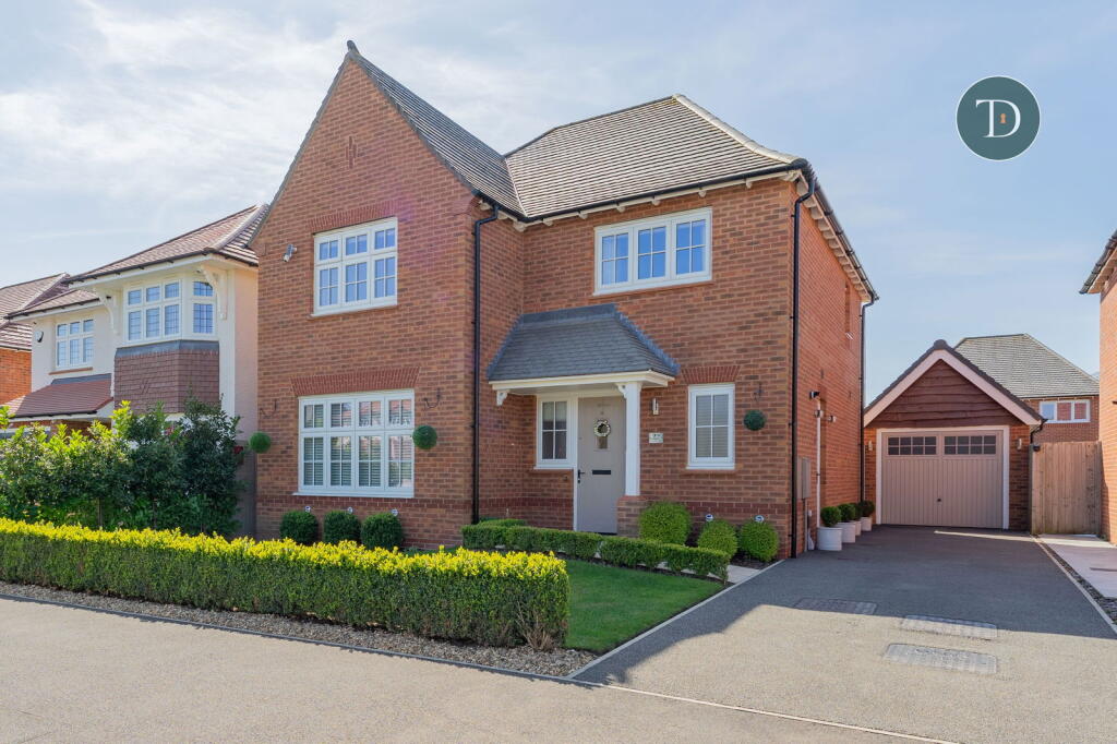 4 bedroom detached house for sale in Leamington Road, Little Sutton, Ellesmere Port, CH66
