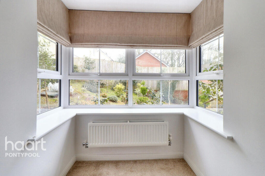 4 bedroom detached house for sale in Clos Harry, Pontypool, NP4