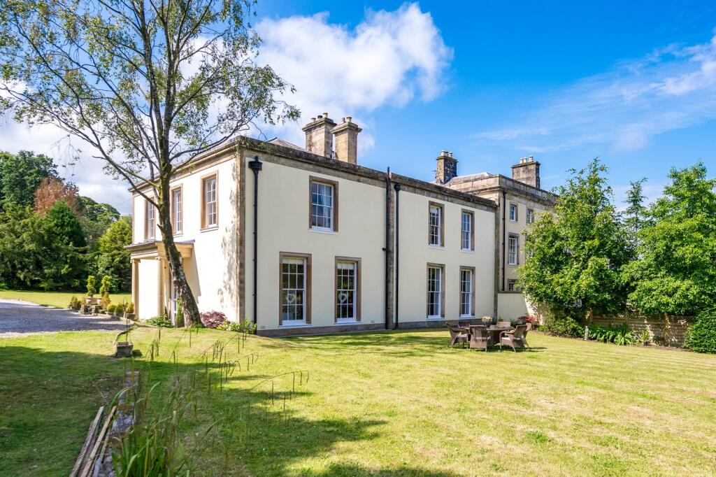 6 bedroom manor house for sale in 10 Gillison Close, Melling, Carnforth ...