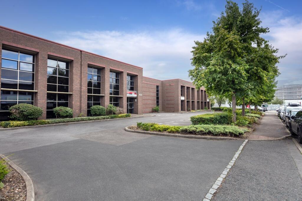 Light industrial facility to lease in Slough Trading Estate, 954 Yeovil ...