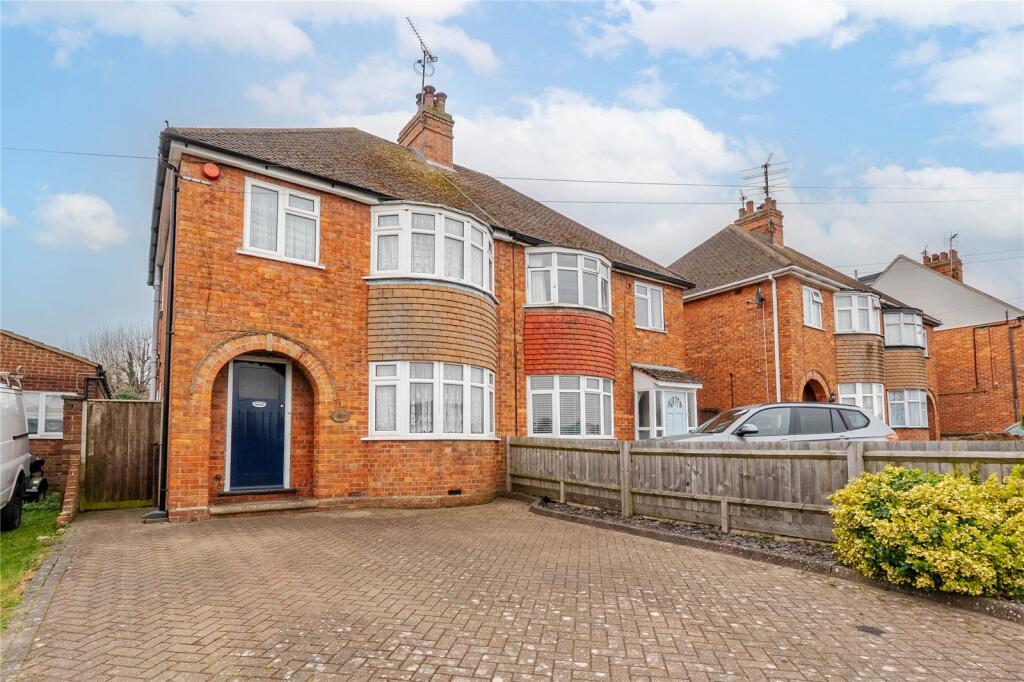3 bedroom semi-detached house for sale in Water Eaton Road, Bletchley, MK2