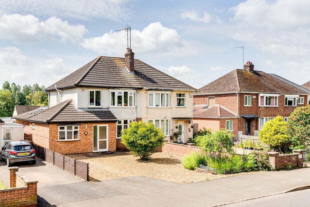 3 Bedroom Semi Detached House For Sale In Nn17 Corby Road Weldon Nn17