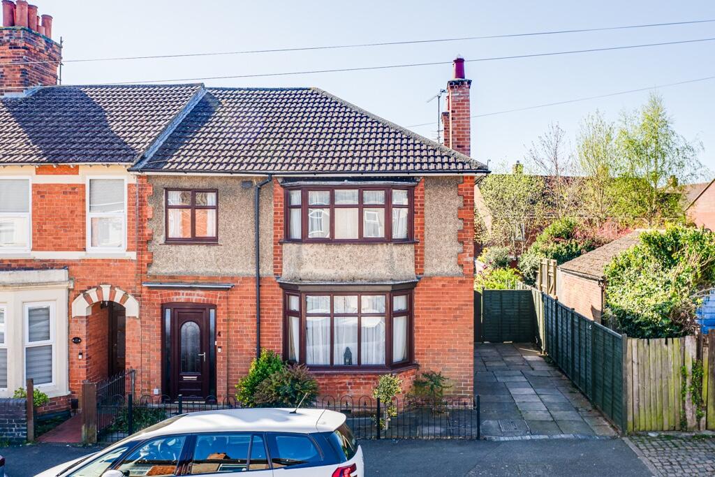 4 bedroom end of terrace house for sale in NN16 Salisbury Street ...