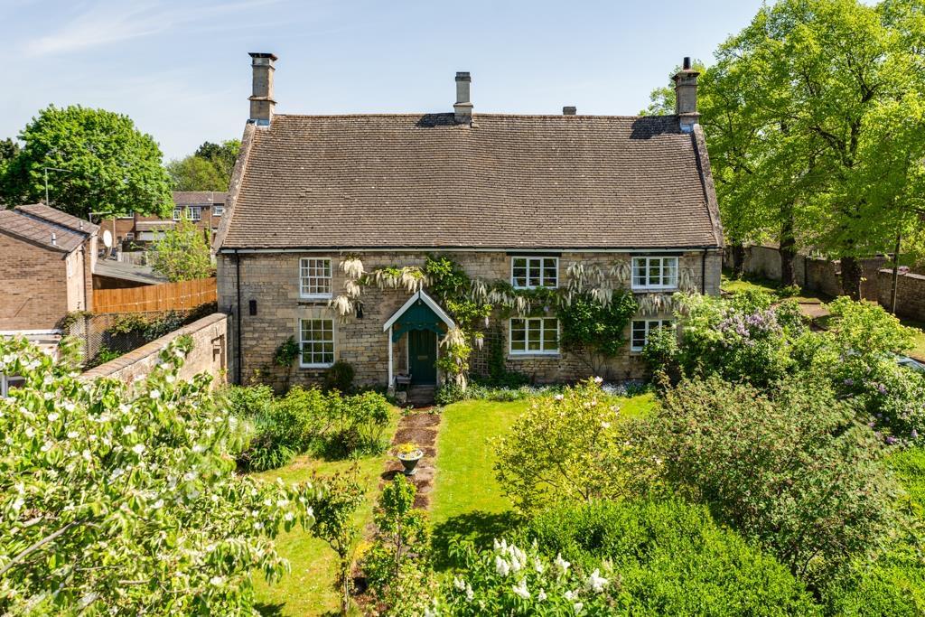 4 bedroom detached house for sale in NN17 Old Church Farm, High Street ...