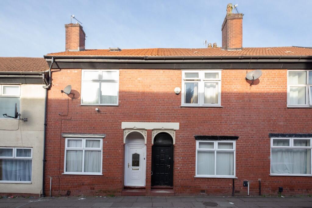 5 bedroom house of multiple occupation for sale in Douglas Street ...