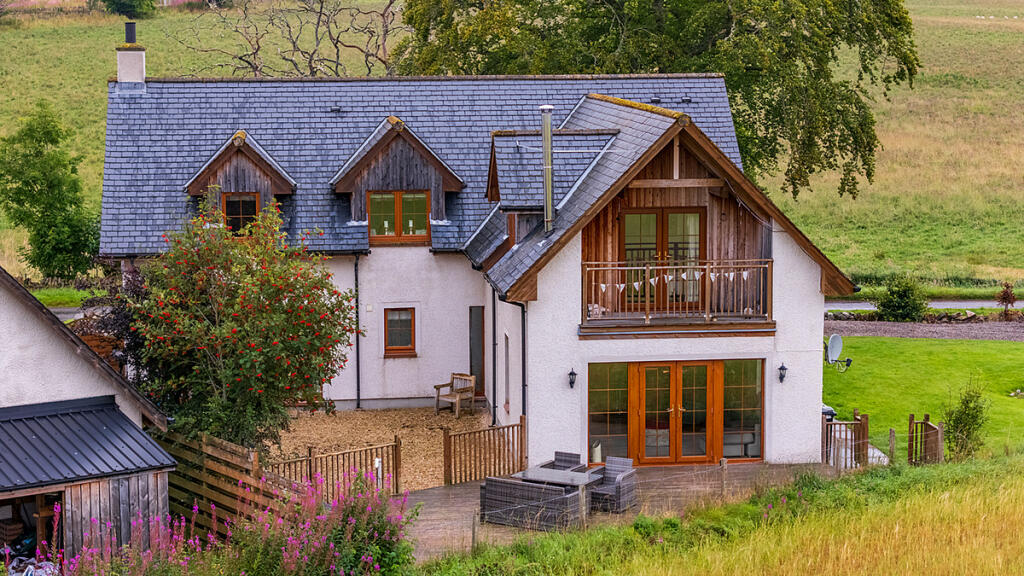 5 bedroom detached house for sale in Dalnavie, Alness, IV17 0XP, IV17