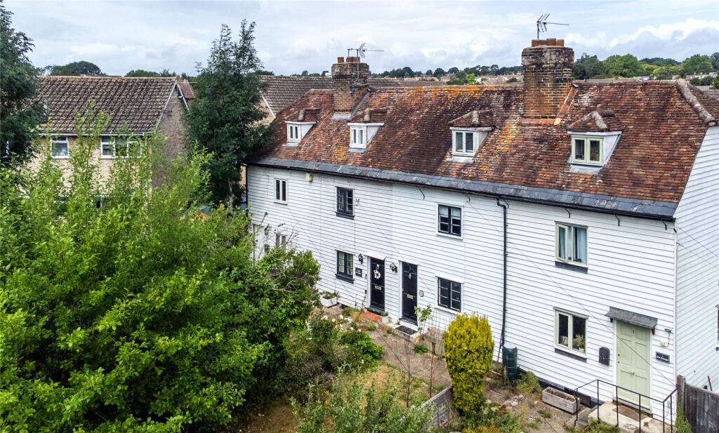 2 bedroom terraced house for sale in Tovil Green, Maidstone, Kent, ME15