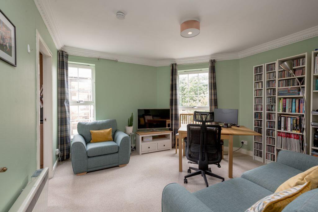 2 bedroom flat for sale in 41/5 Shandon Crescent, Edinburgh, EH11 1QF, EH11
