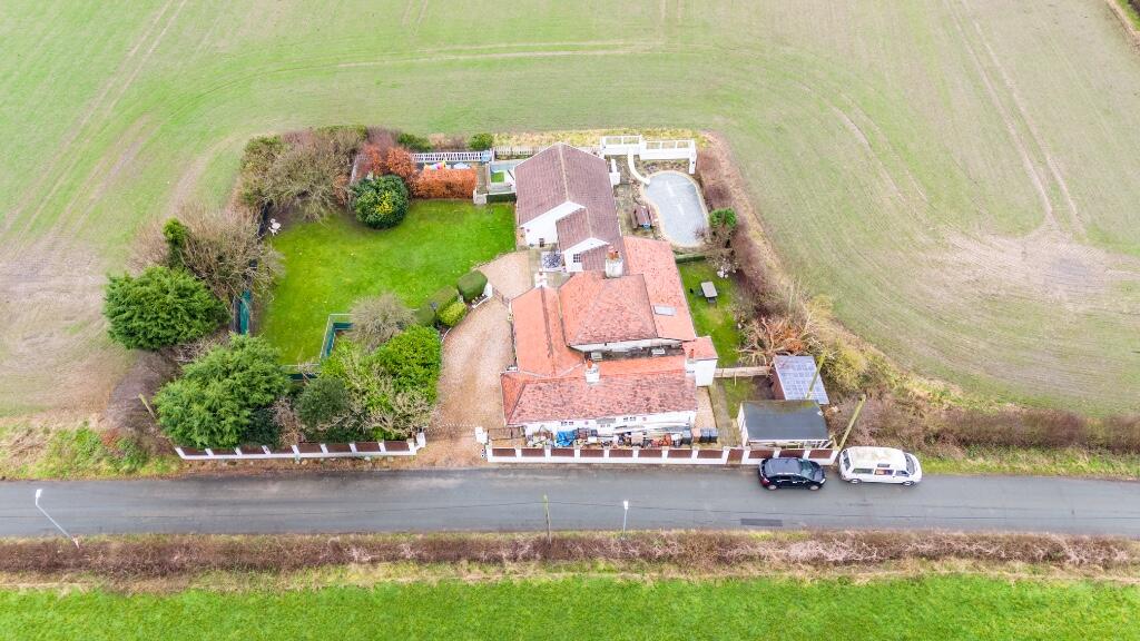 6 bedroom detached house for sale in Pilling Lane, Liverpool ...