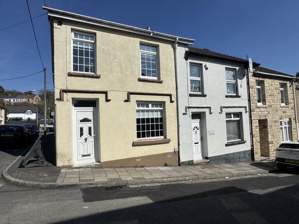 4 bedroom end of terrace house for sale in Ernest Street, Merthyr ...