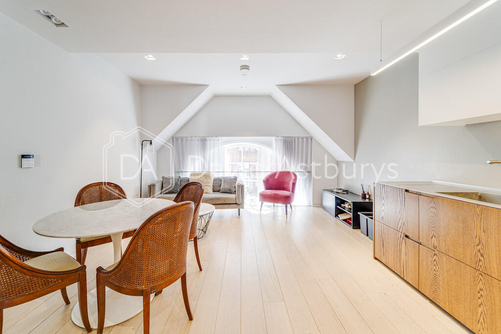 1 bedroom penthouse for rent in Bartholomew Close, Barbican, London, EC1A