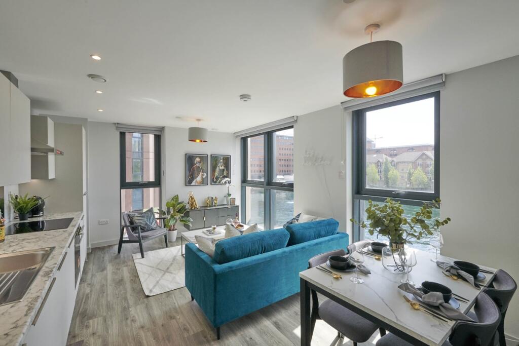 1 bedroom flat for rent in The Quay Loop Road Harbour City M50