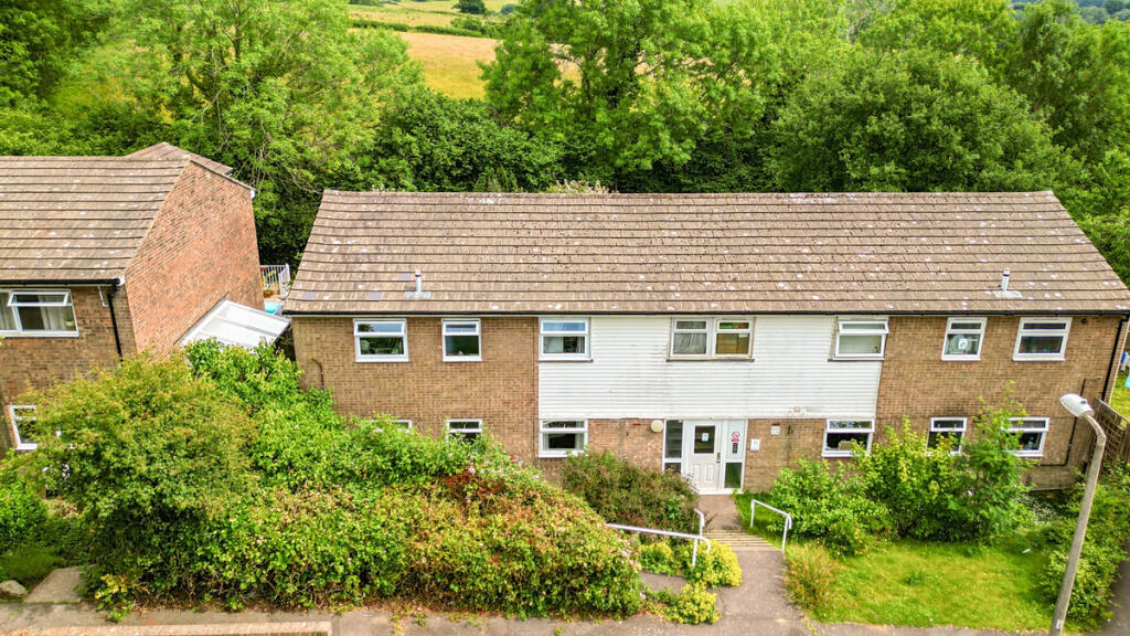 2 bedroom flat for sale in Snape View, Wadhurst, TN5