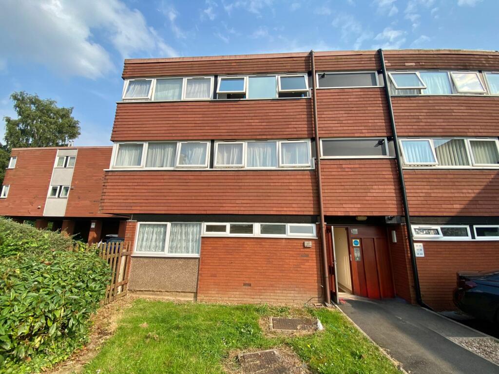 1 bedroom ground floor flat for sale in Cleaver Gardens, Nuneaton, CV10