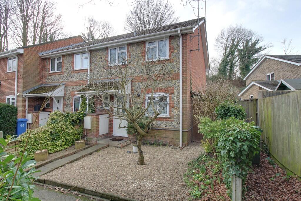 3 bedroom end of terrace house for sale in Compass Field, Hook ...