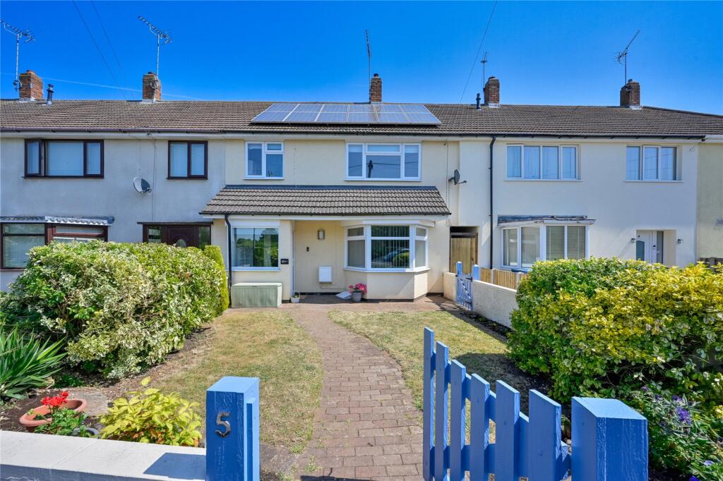 4 bedroom terraced house for sale in Meadow Road, Stafford, Staffordshire, ST17