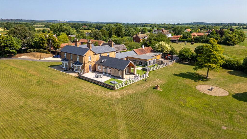 6 bedroom detached house for sale in Bassingfield (Near West Bridgford ...