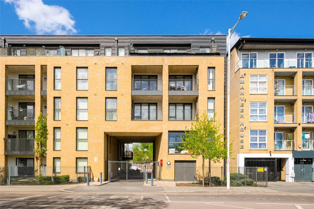 1 bedroom flat for sale in Napier Court, 521 Green Lane, Goodmayes, IG3