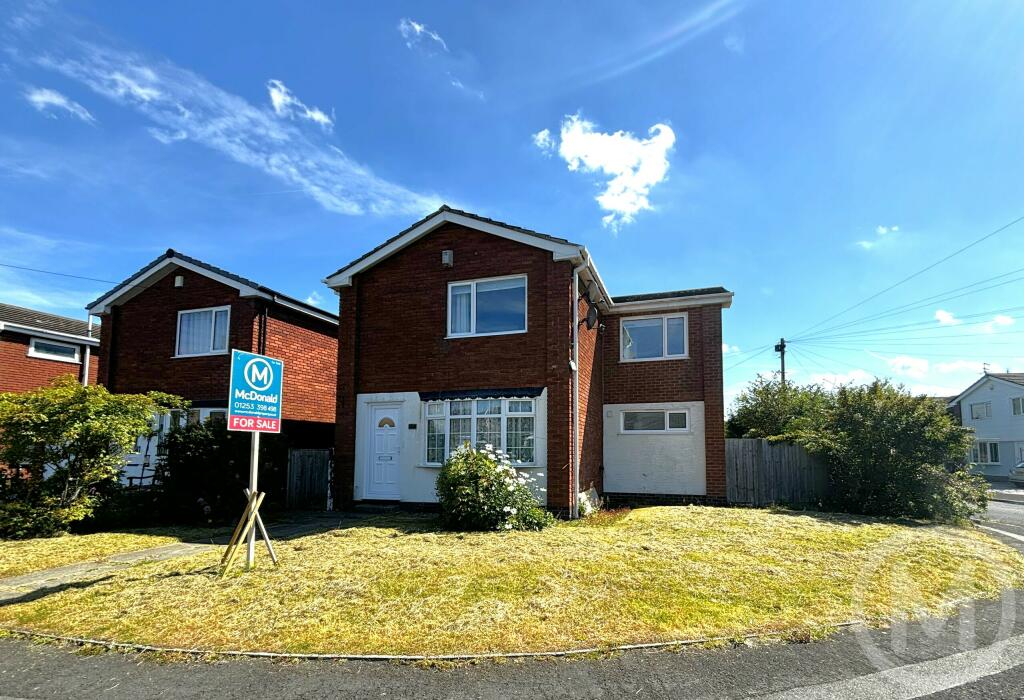 Free property report 30, Staining Rise, Staining, Blackpool, FY3 0BU ...