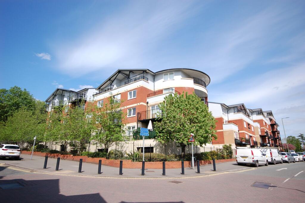 2 bedroom apartment for sale in Northway, Rickmansworth, WD3
